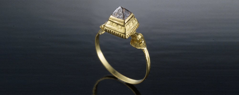 The History of Wedding Rings | Laings